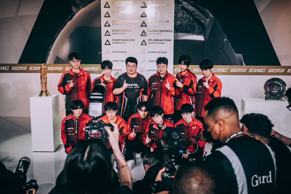 KPL Dream Team Wins HoK Invitational x EWC